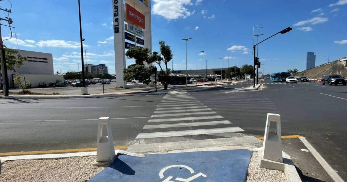 Mejora flujo vehicular en la glorieta de City Center en Mérida